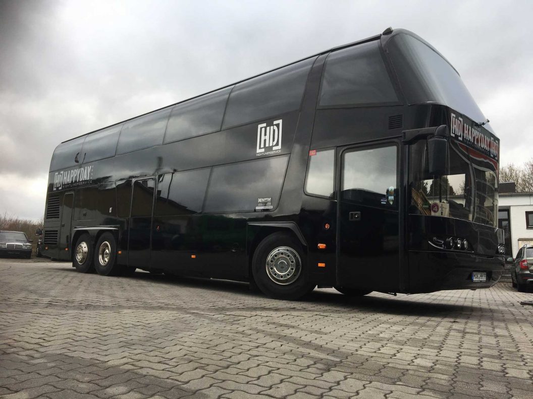 Unsere Nightliner von Happyday Hanke - Nightlinerservice